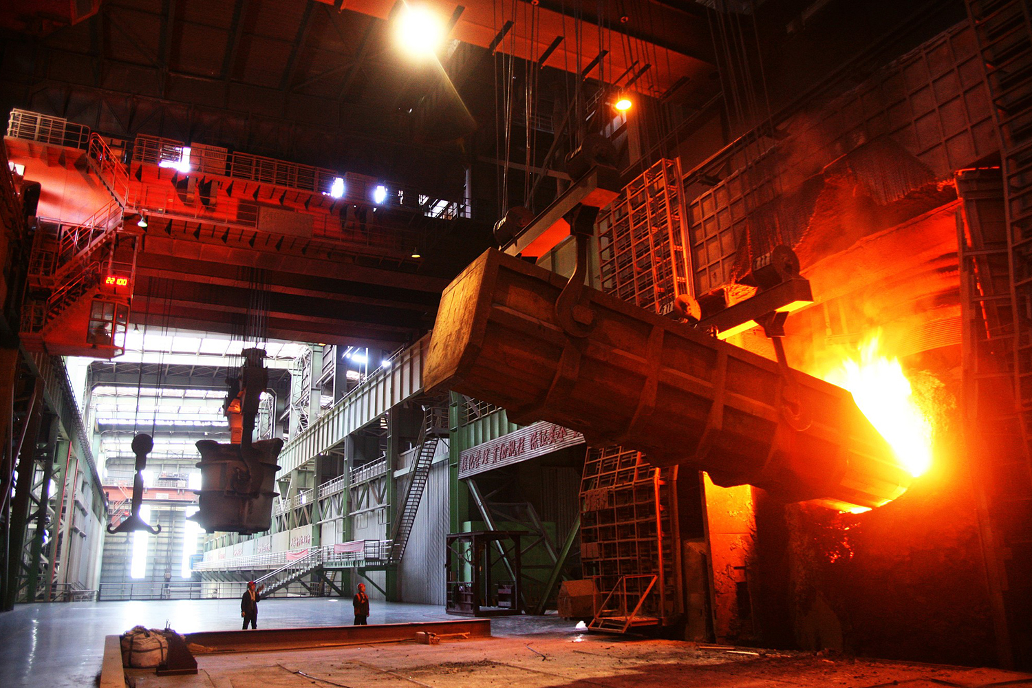 World Leading Charging Overhead Cranes Manufacturer - TZ CRANE